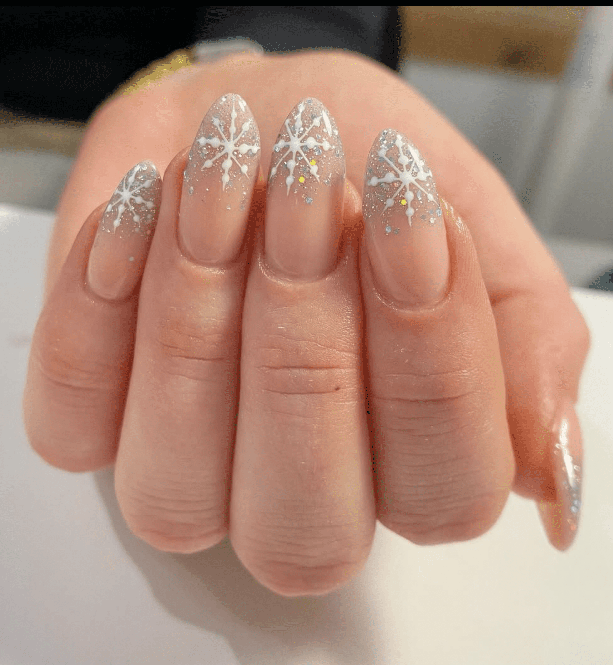 Cold Weather Style: Top Winter Wonderland Nails for a Festive Look